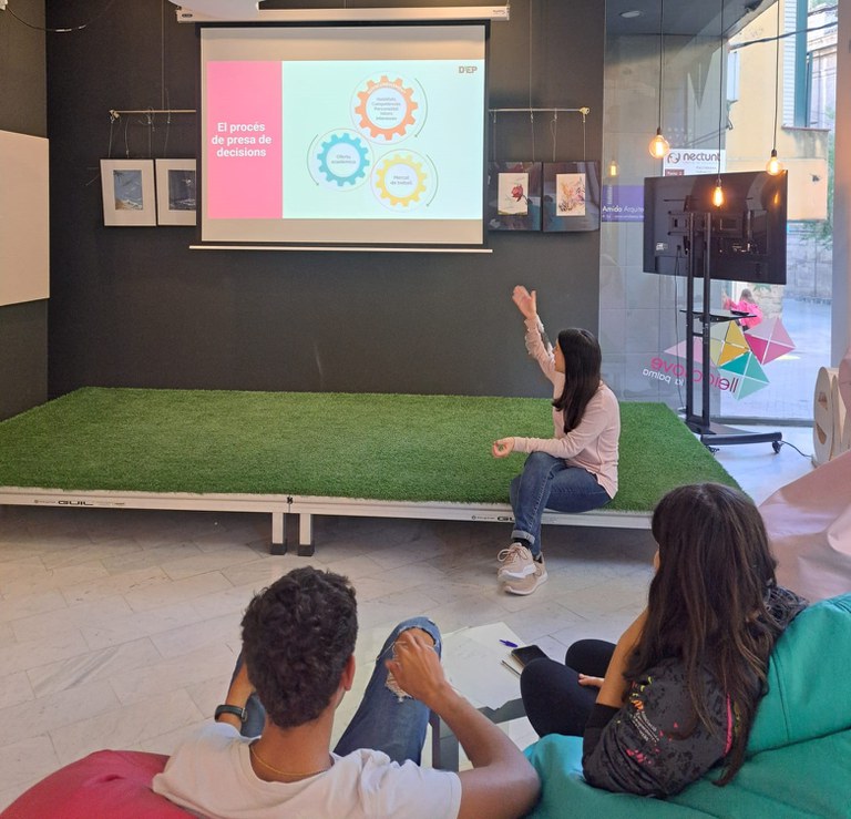 LleidaJove ofrece Cápsulas Profesionales de asesoramiento formativo y ...